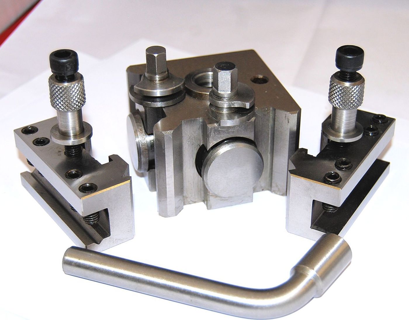 Boxford Quick Change Toolpost with 2 Holders - Chronos Engineering Supplies Boxford Quick Change Toolpost with 2 Holders - Chronos Engineering Supplies